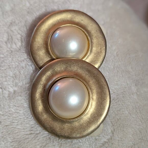 Erwin Pearl | Jewelry | Vintage Erwin Pep Pearl Clipon Runway Earrings ...